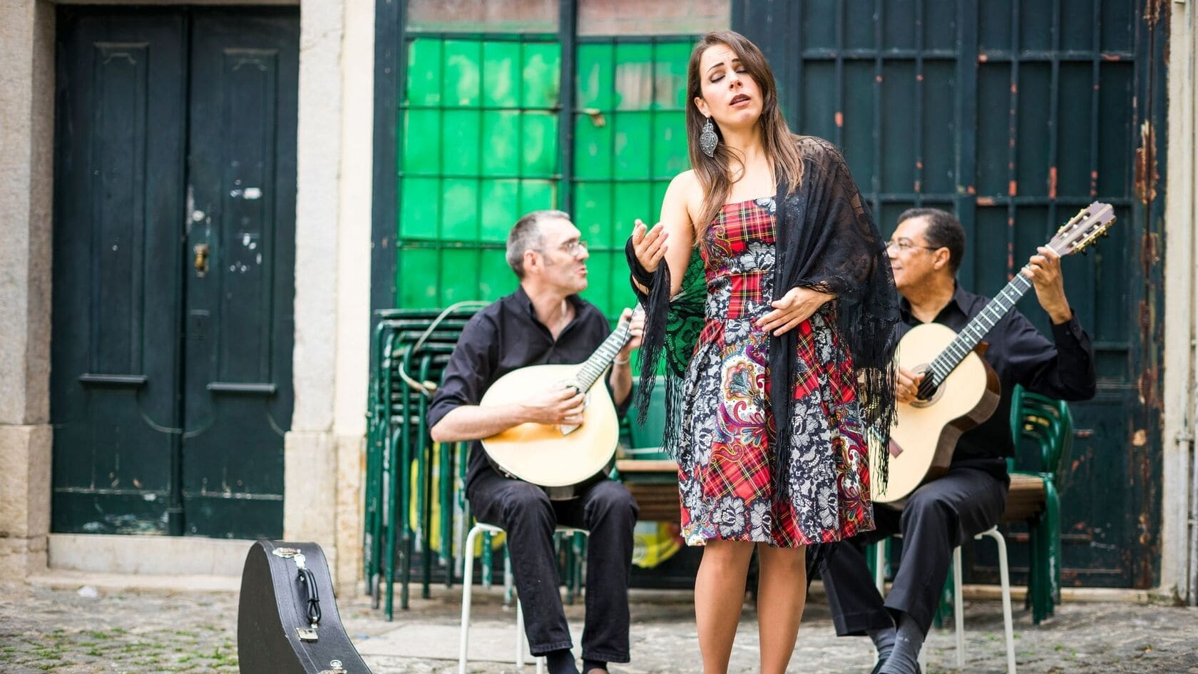 Fado a Lisbona: Dove Ascoltare il Vero Fado Non Turistico
